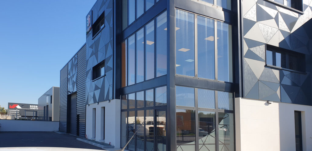 MUR RIDEAU D’ANGLE - Longages Menuiserie